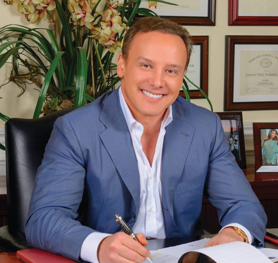 About | Dr Leonard Hochstein